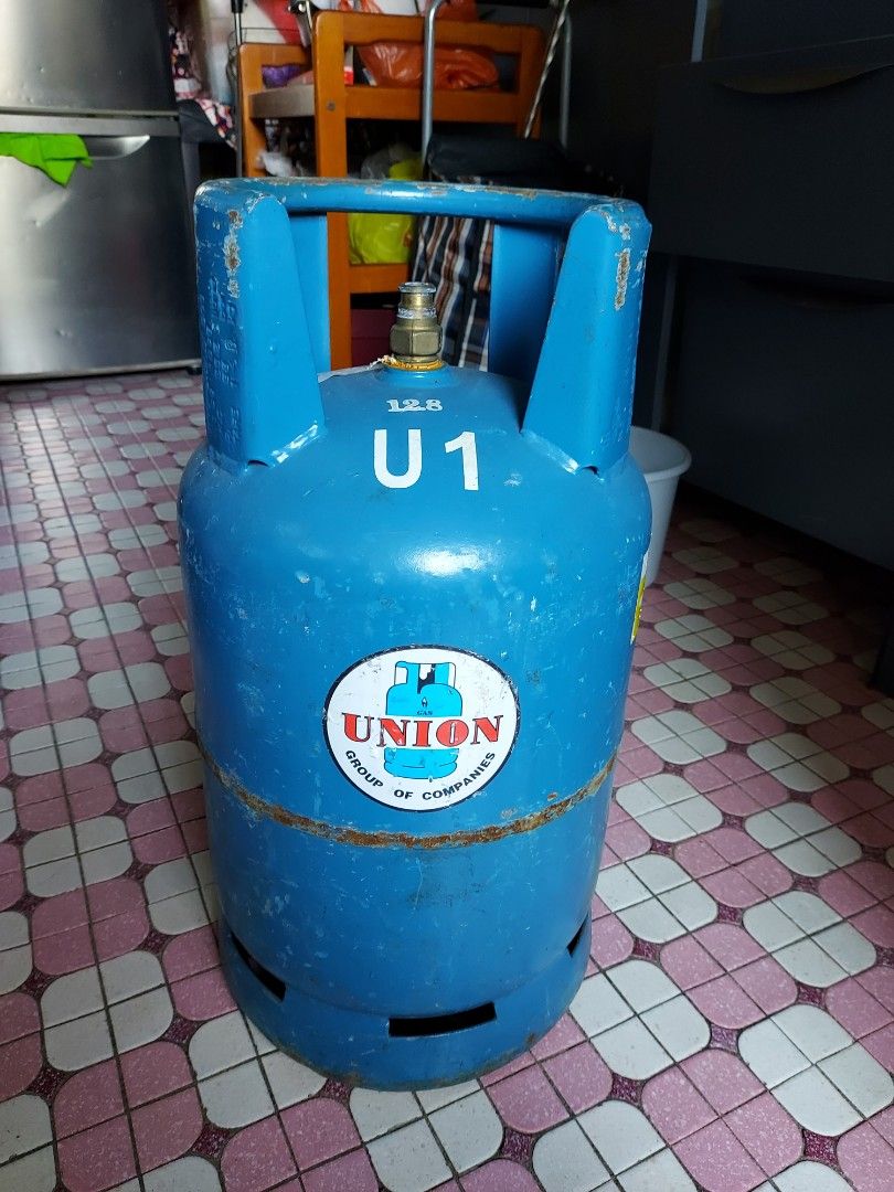 Crown Stove 2500 FSD with empty gas cylinder and regulator, TV & Home ...