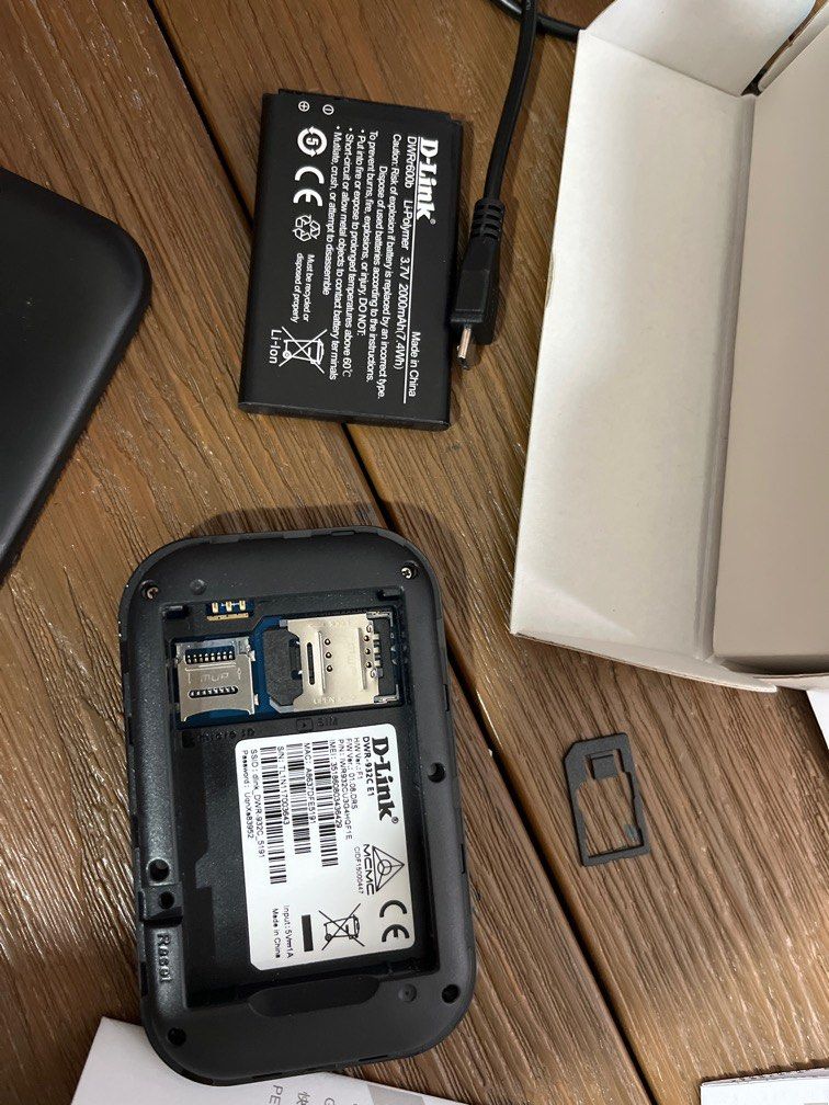 D-link mobile router DWR-932C with warranty, Mobile Phones & Gadgets, Other Gadgets on Carousell