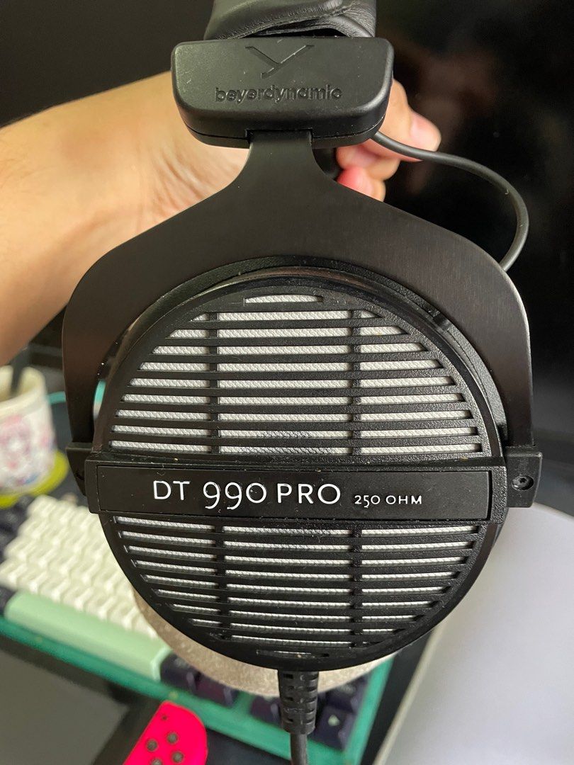 DT 990 PRO 250 Ohms, Audio, Headphones & Headsets on Carousell