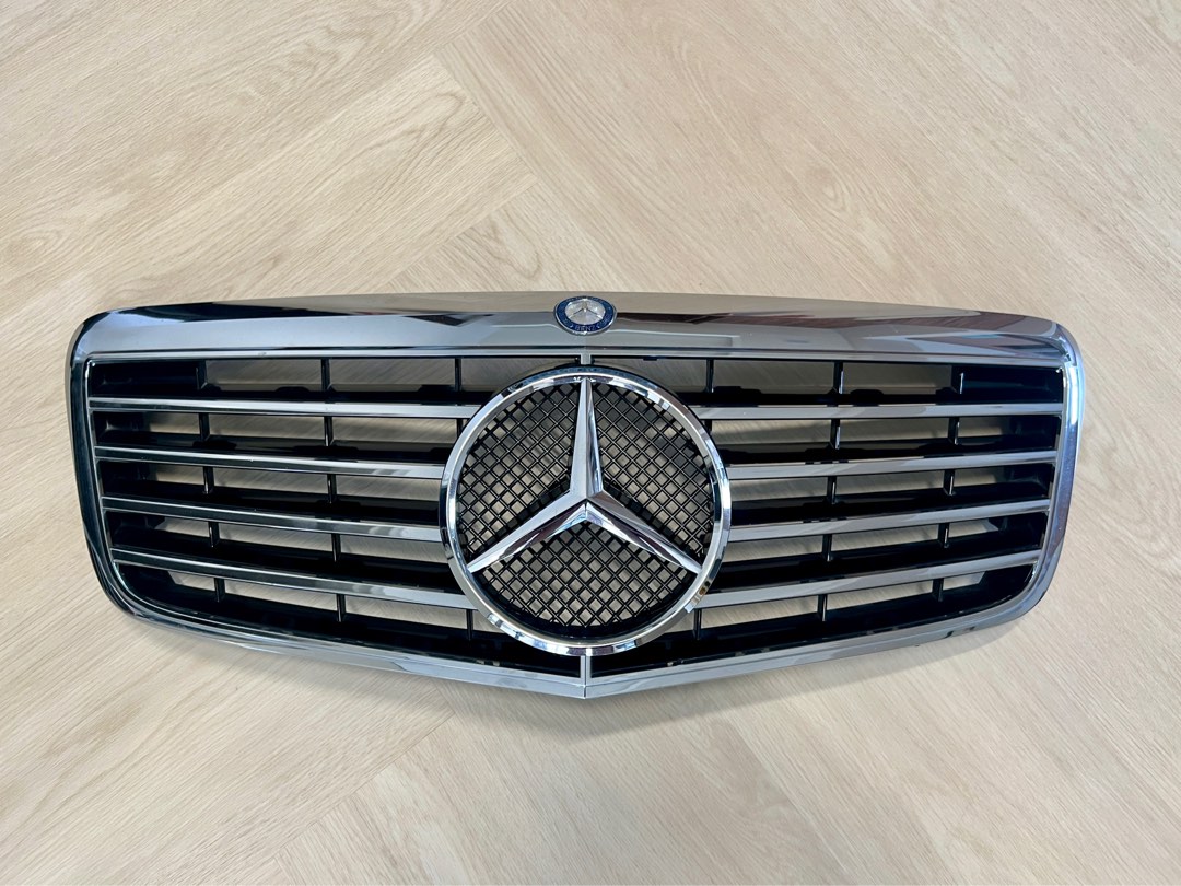 E200K W211 front grill, Car Accessories, Accessories on Carousell
