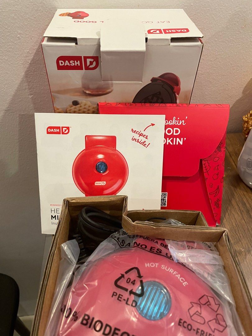 Genuine Dash Mini Waffle Maker, TV & Home Appliances, Kitchen ...