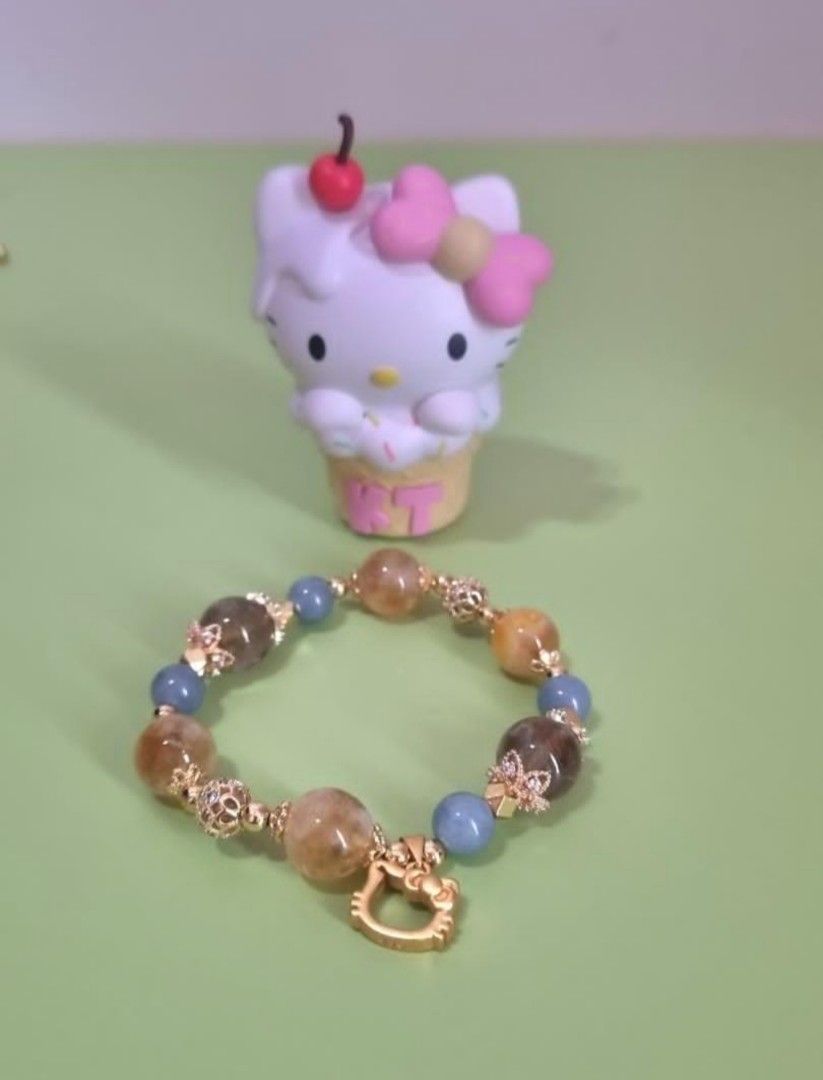 Hello Kitty KOMI Crystals Bracelet Gold 17 (Hello Kitty Gold charm ...