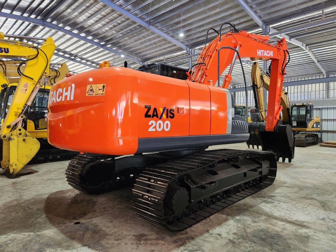 Hitachi ZX200-3 with Breakerline .75 cubic, Special Vehicles, Heavy ...