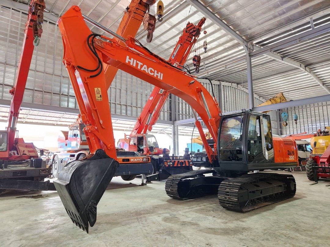 Hitachi ZX200-3 with Breakerline .75 cubic, Special Vehicles, Heavy ...