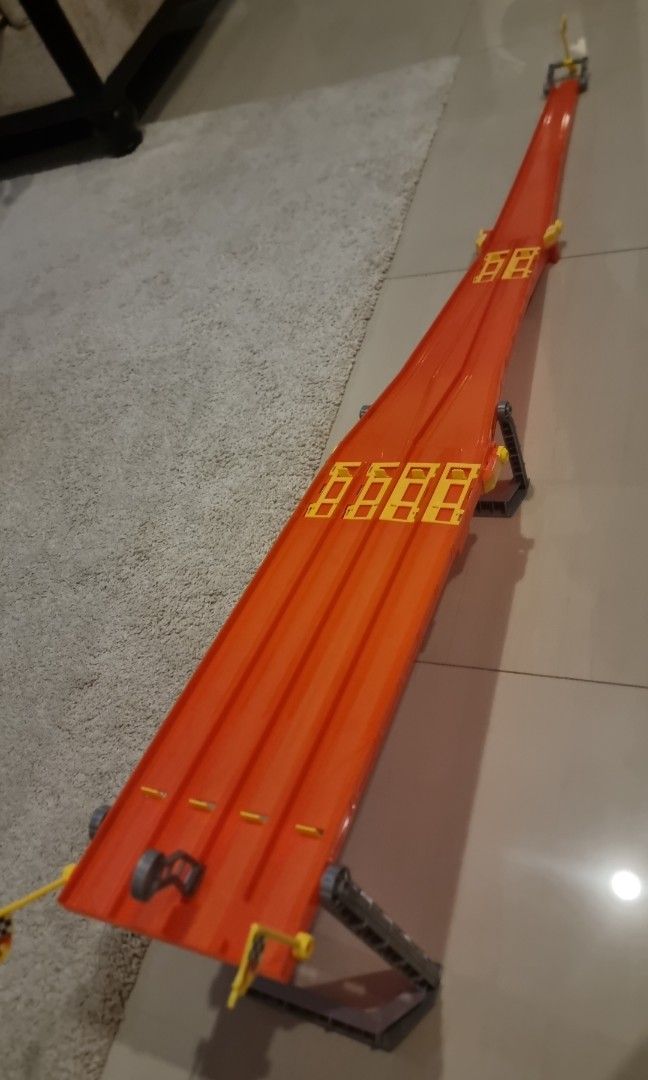 Hot Wheels 4 Lane Raceway Elimination Race Track, Hobbies & Toys, Toys ...