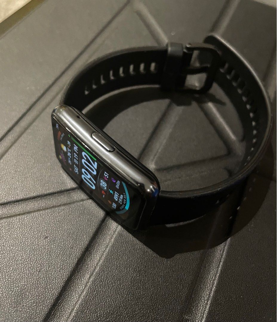 Huawei fit smartwatch, Mobile Phones & Gadgets, Wearables & Smart ...