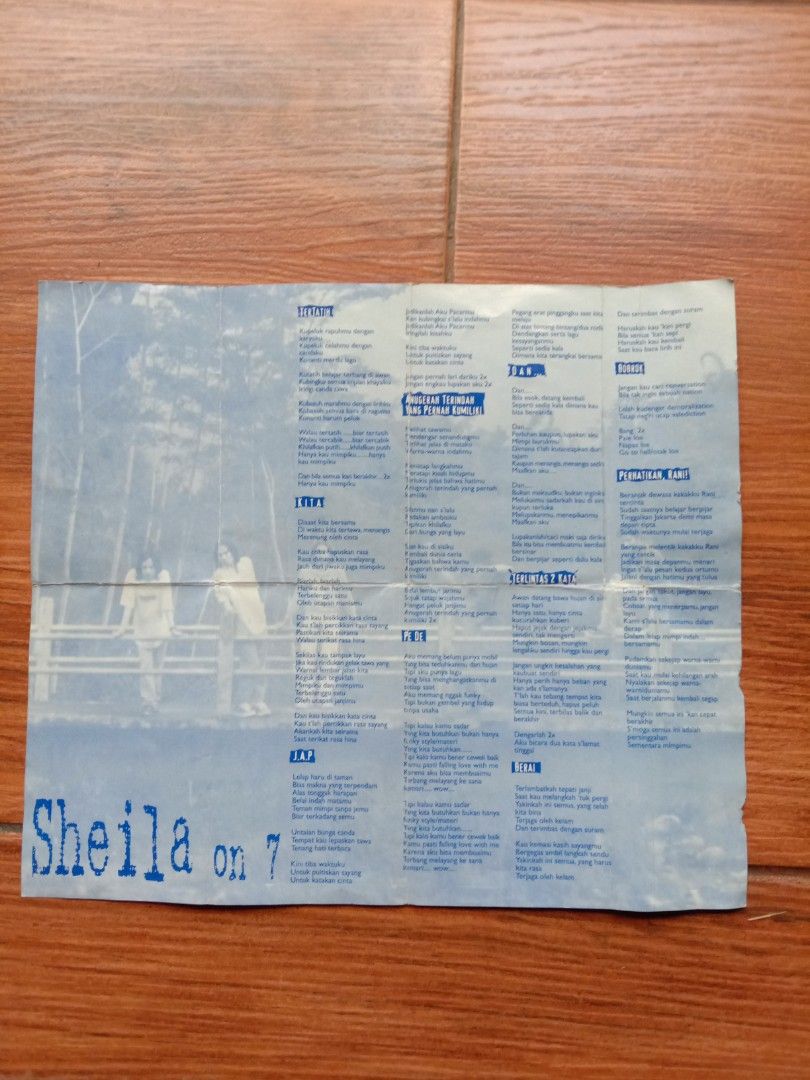 Kaset pita so7 sheila on seven album pertama, Musik & Media, CD, DVD ...
