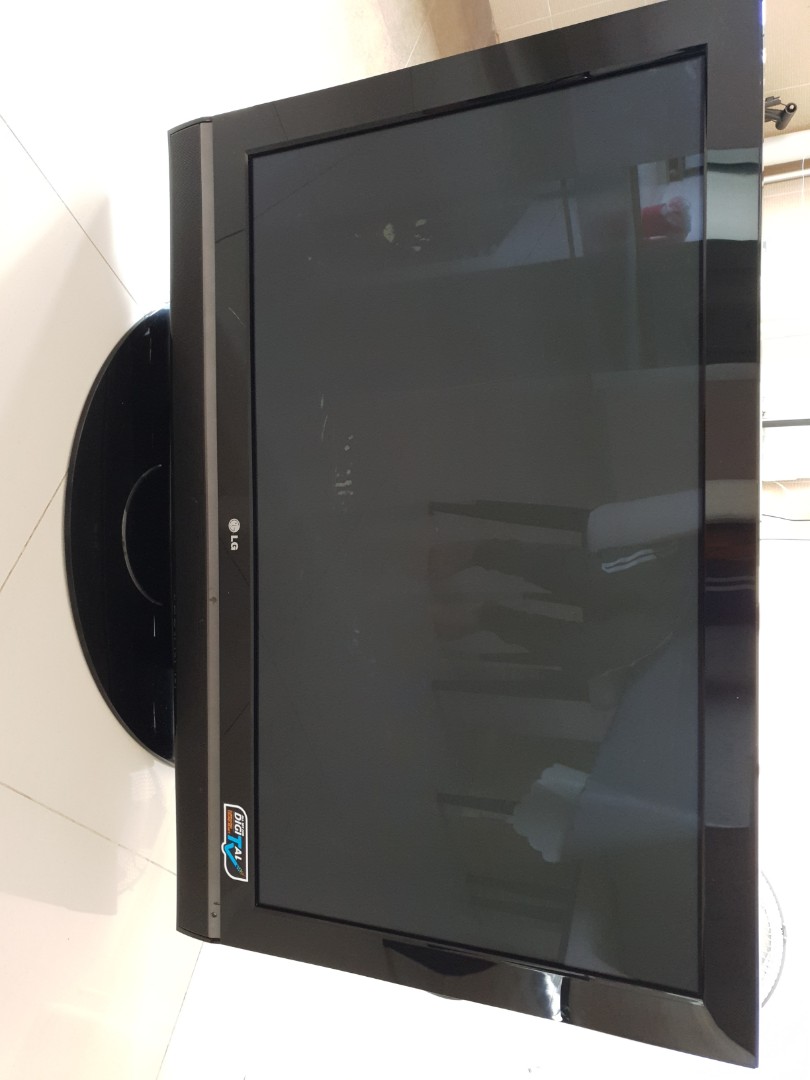 LG tv, TV & Home Appliances, TV & Entertainment, TV on Carousell