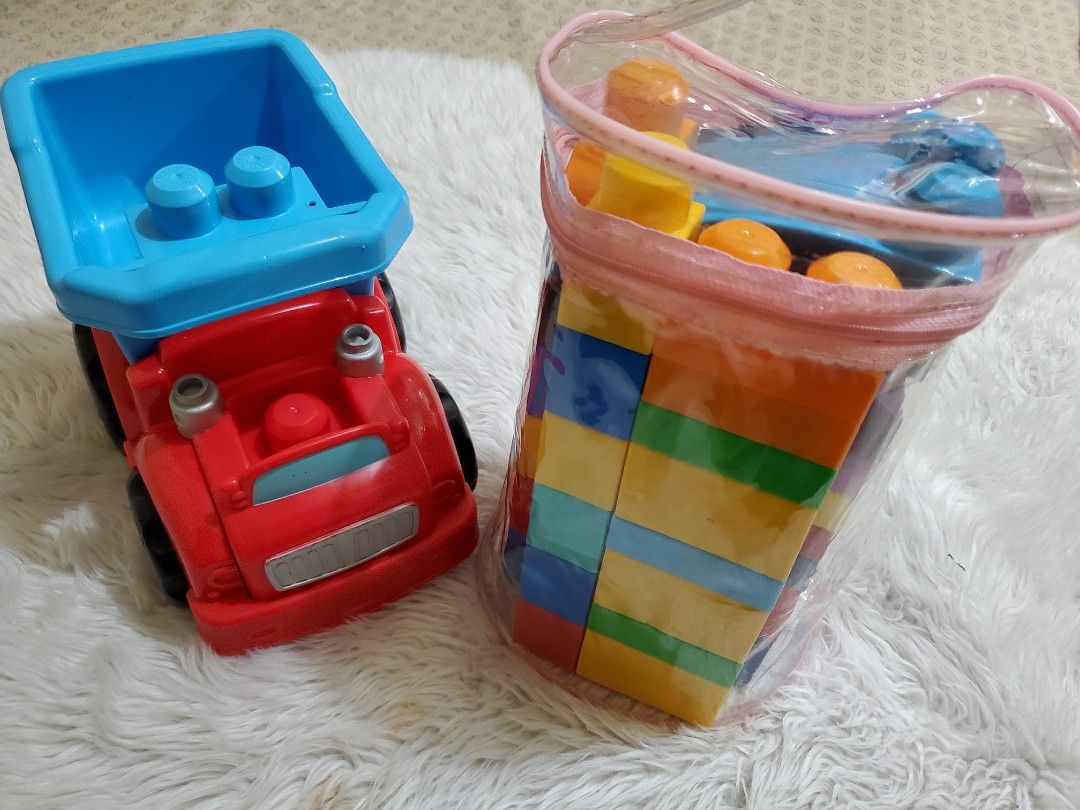 MEGA BLOKS Big Dump Truck and 47pcs Big Blocks, Babies & Kids, Infant ...