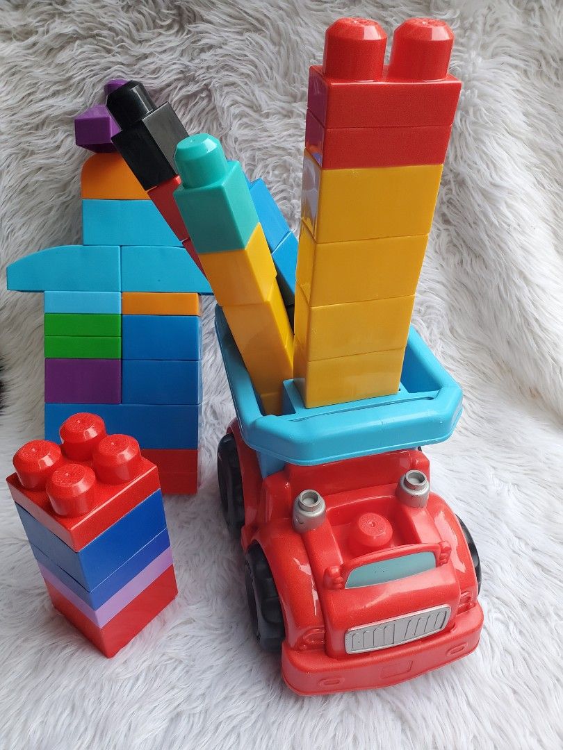 MEGA BLOKS Big Dump Truck and 47pcs Big Blocks, Babies & Kids, Infant ...