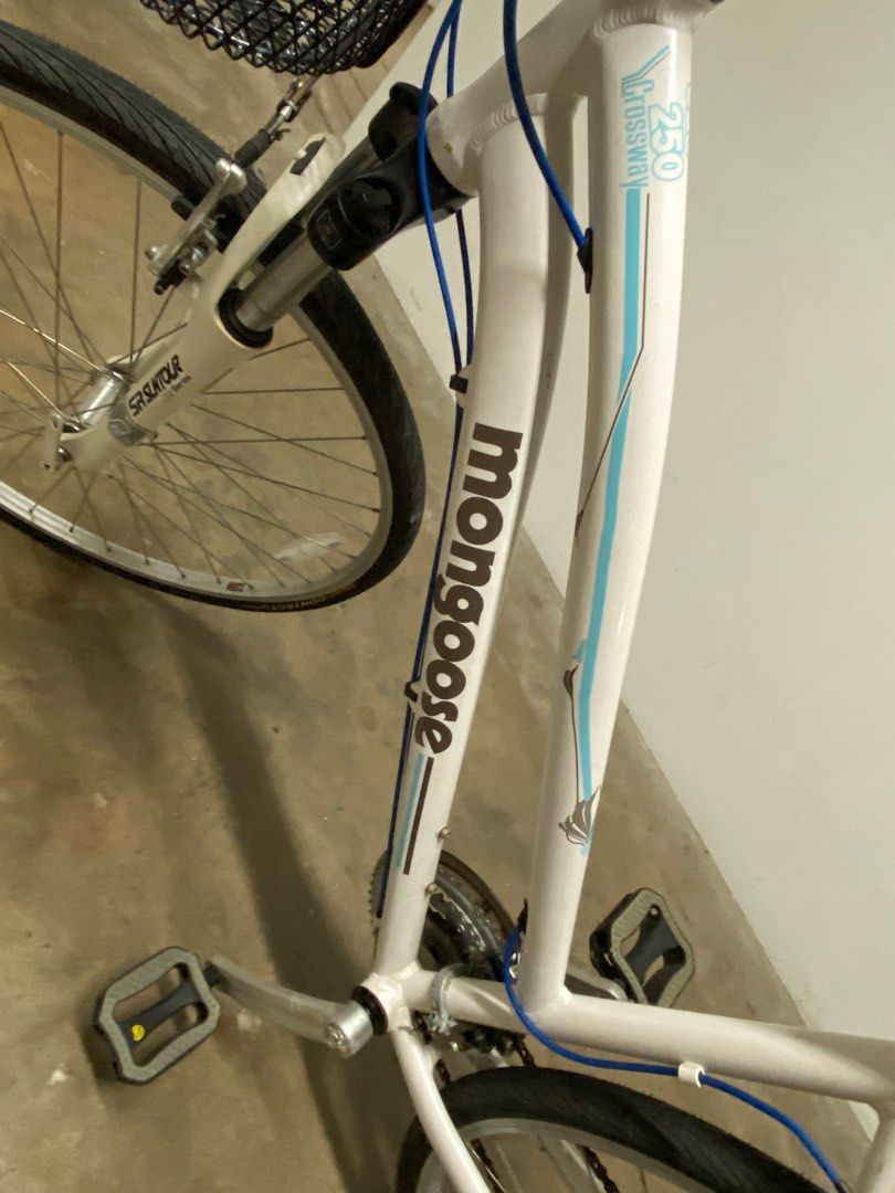 Mongoose 250 Crossway, Sports Equipment, Bicycles & Parts, Bicycles on ...