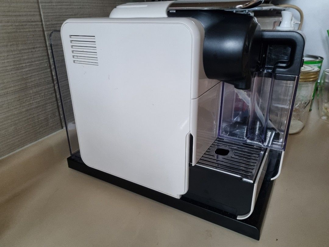 Nespresso one touch latissimo machine, TV & Home Appliances, Kitchen ...
