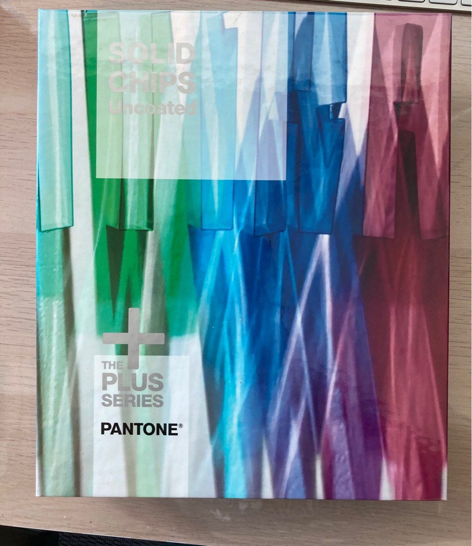 Pantone Solid chips Plus series, 興趣及遊戲, 手作＆自家設計, 文具及工藝 - 畫作及印刷品 - Carousell