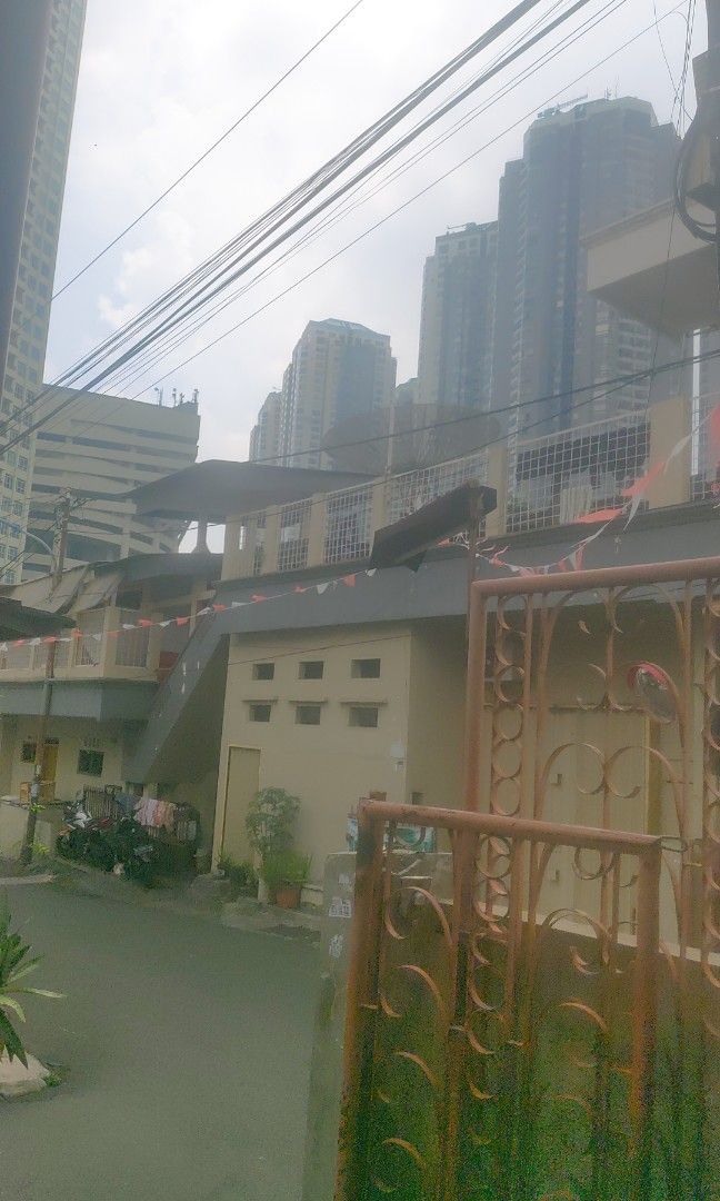 Rmh ukuran 517 meter harga 12 M..bisa buat kost ..anak Tahfidz hafal ...