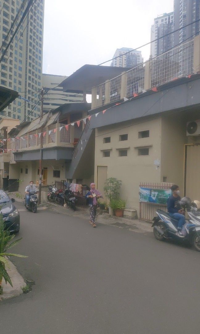 Rmh ukuran 517 meter harga 12 M..bisa buat kost ..anak Tahfidz hafal ...