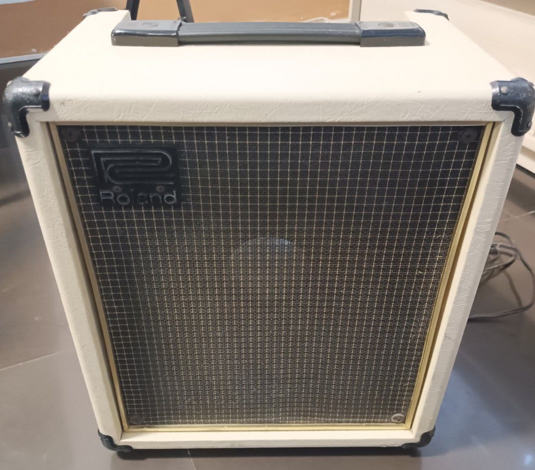 Roland Cube 40 Guitar Amplifier Audio Soundbars Speakers And Amplifiers On Carousell