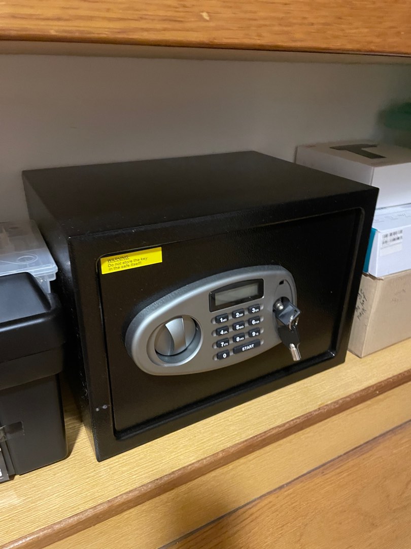 Safe Box, Furniture & Home Living, Security & Locks, Safe on Carousell