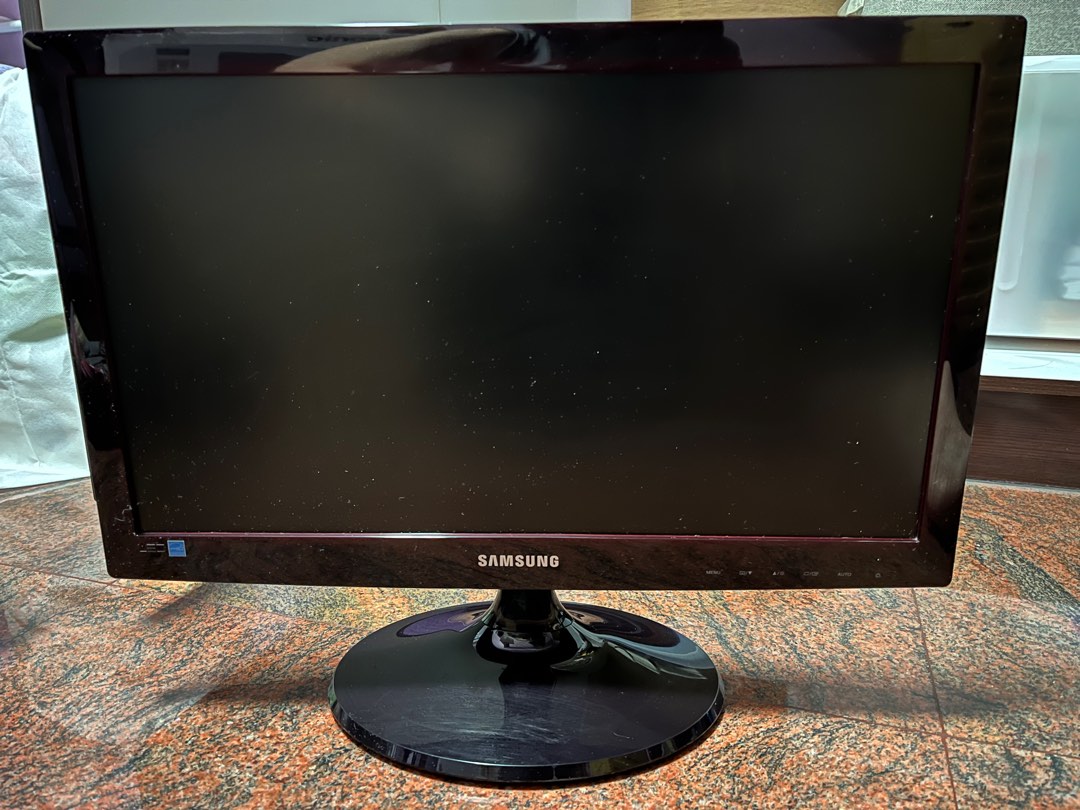 Samsung Monitor, Computers & Tech, Desktops on Carousell