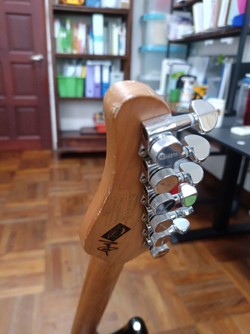 Schecter nick Johnston diamond series hss strat, Hobbies & Toys, Music ...