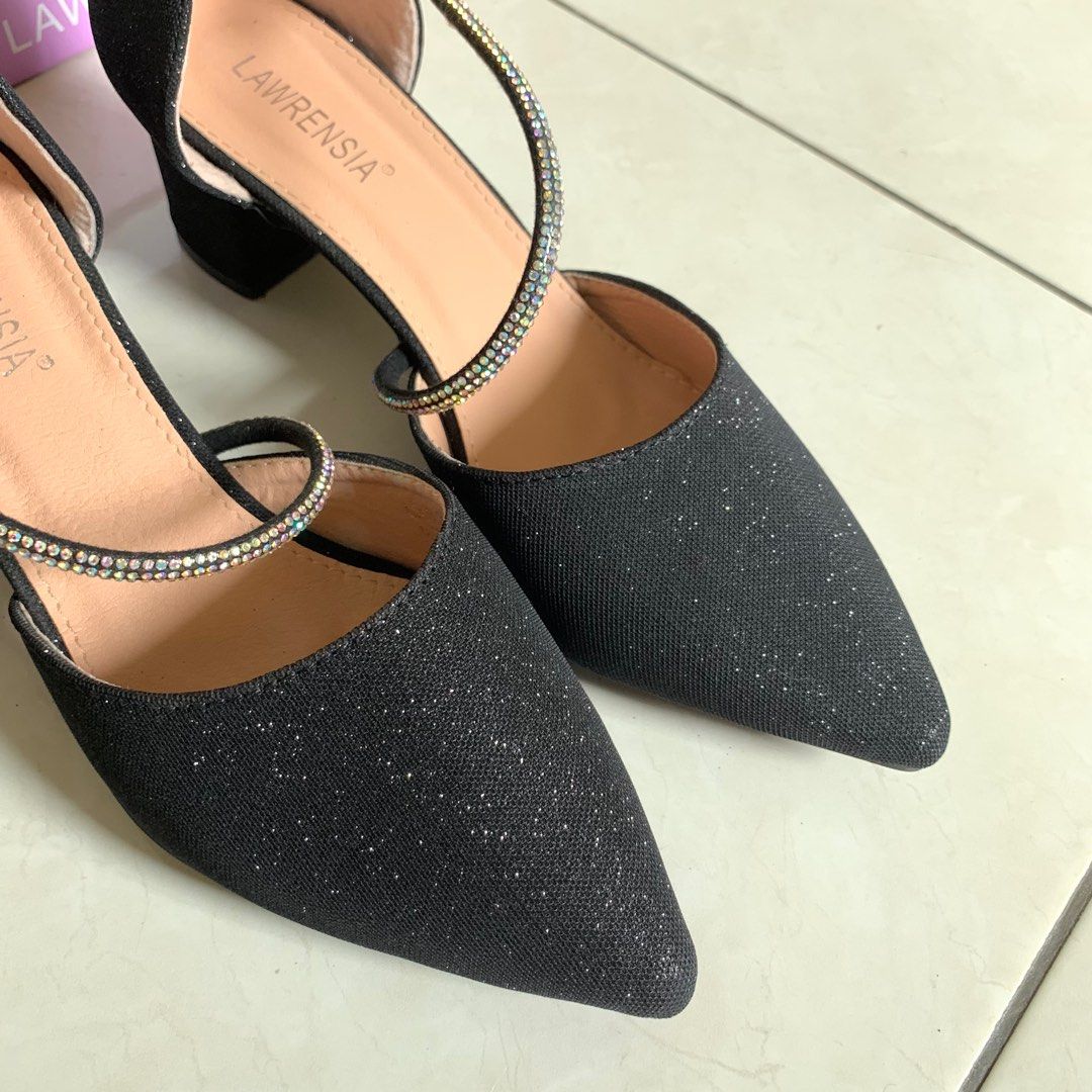 Sepatu heels kondangan wisuda, Fesyen Wanita, Sepatu di Carousell