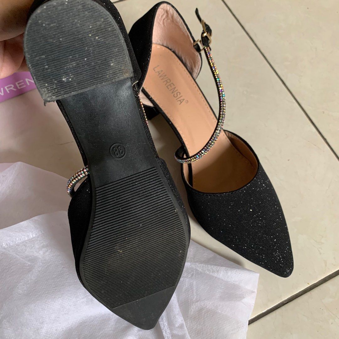 Sepatu heels kondangan wisuda, Fesyen Wanita, Sepatu di Carousell