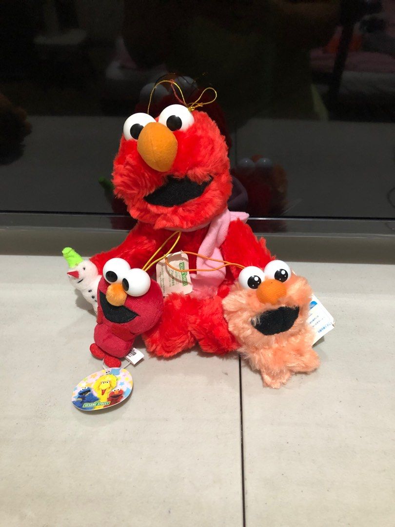 Sesame Street Elmo Plush Charms Set, Hobbies & Toys, Toys & Games on Carousell