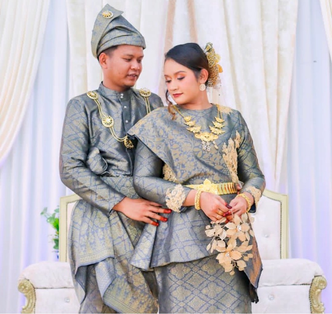 Sewa Baju Pengantin Songket | Sewa Baju Kebaya Pengantin | Kebaya ...