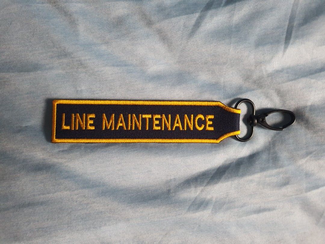 SIA Enginnering Aviation Tag, Hobbies & Toys, Memorabilia ...