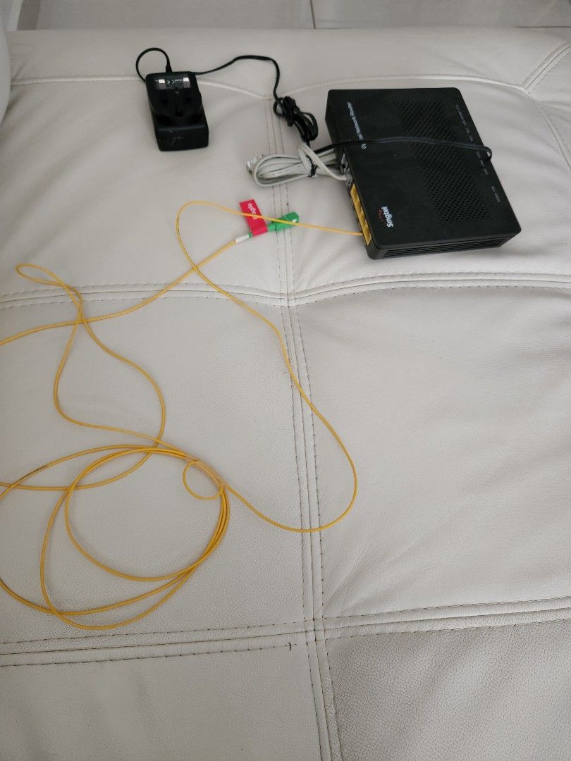 Singtel router modem fibre optic, Computers & Tech, Parts & Accessories ...