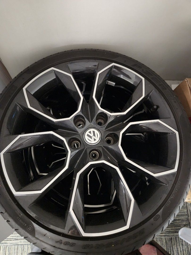 SKODA VRS245 RS Rim with Tyres, Car Accessories, Tyres & Rims on Carousell
