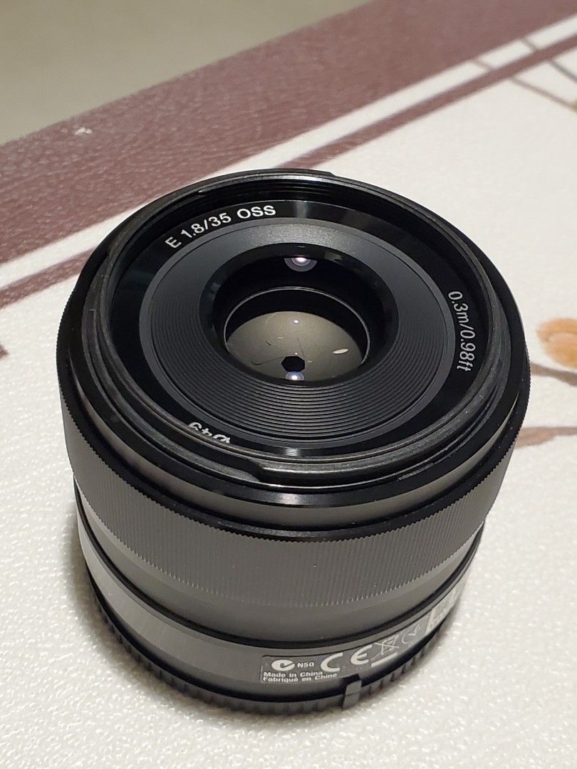 SONY 35mm f1.8 OSS SEL35F18 (APS-C E-Mount A5100 A6000 A6100 A6300 ...