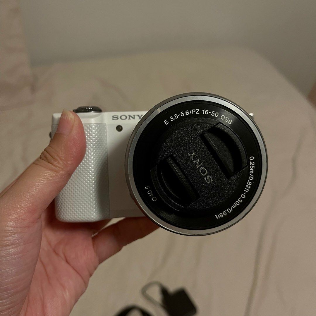 Sony A5000 Mirrorless Camera, Photography, Cameras on Carousell
