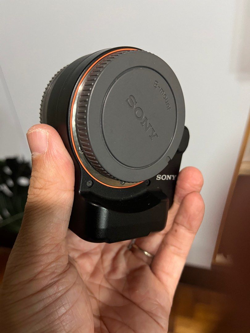 Sony LA-EA4, allowing you use SLR lens on Sony mirrorless, Photography ...