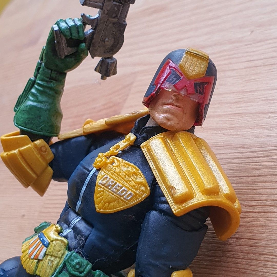 Toybiz Legendary Heroes Marvel Legends Judge Dredd, Hobbies & Toys ...