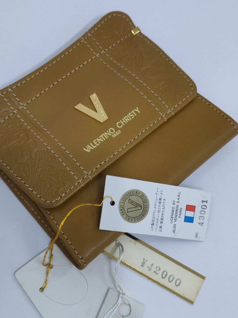 Valentino Christy Paris Coin/Card Holder Wallet, Luxury, Bags & Wallets ...