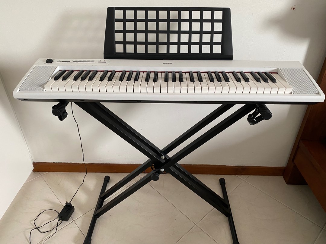 Yamaha NP12 Piagerro Piano, Hobbies & Toys, Music & Media, Musical ...