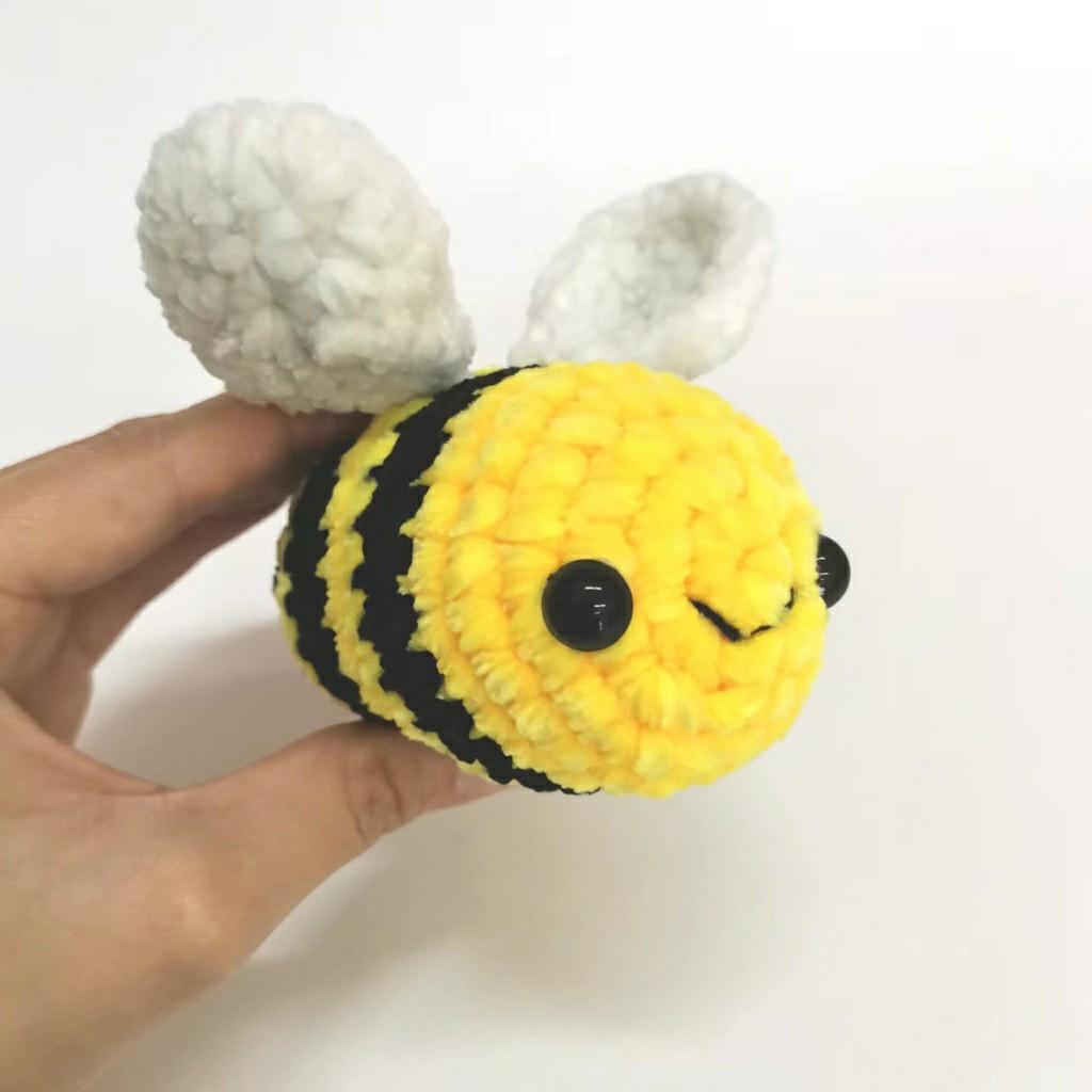 [3 sizes] Cute Bee crochet kit amigurumi diy doll kits, Hobbies & Toys ...