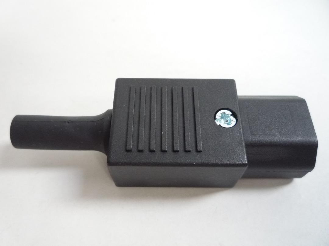 全新 英國 BULGIN 電源插頭 IEC 母頭 Female Power Plug ENGLAND, 家庭電器, 轉插器及插頭 ...