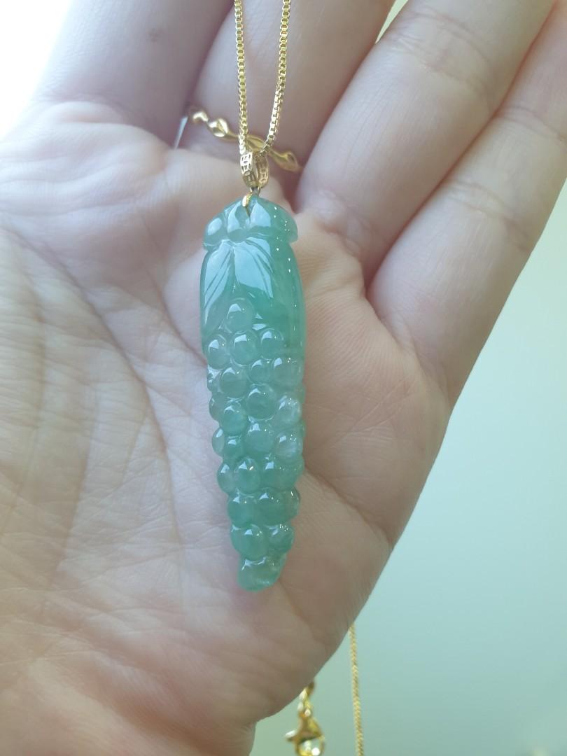 翡翠牌 (葡萄) Burma Jade, Women's Fashion, Jewelry & Organisers, Necklaces ...