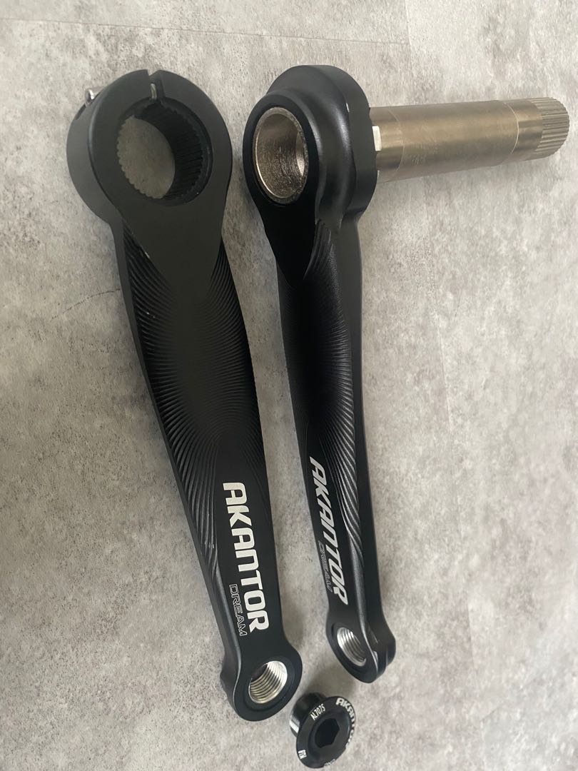 Akantor hollowtech crankset, Sports Equipment, Bicycles & Parts, Parts ...