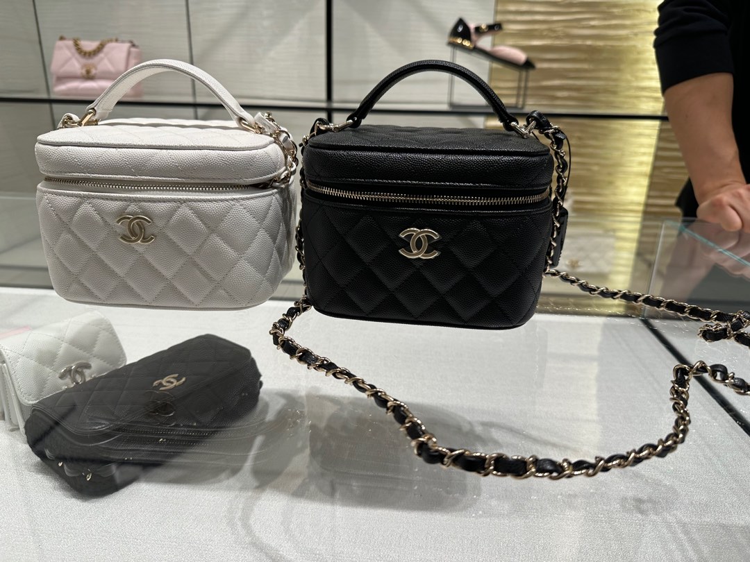 *Brand New* 22B Chanel Vanity Top Handle Bag Black Caviar LGHW, Luxury ...