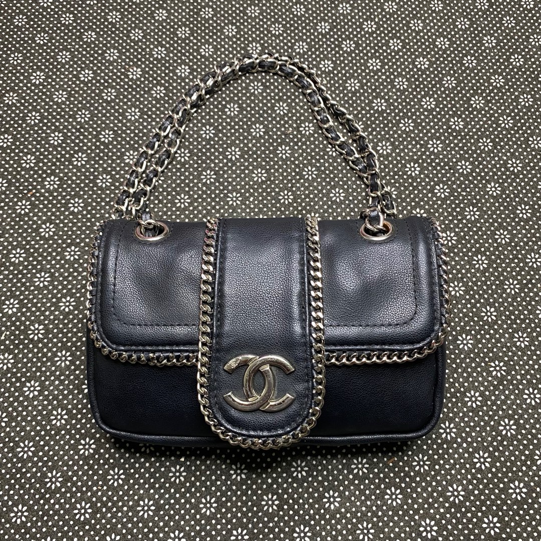 Chanel Shouder Bag, Luxury, Bags & Wallets on Carousell