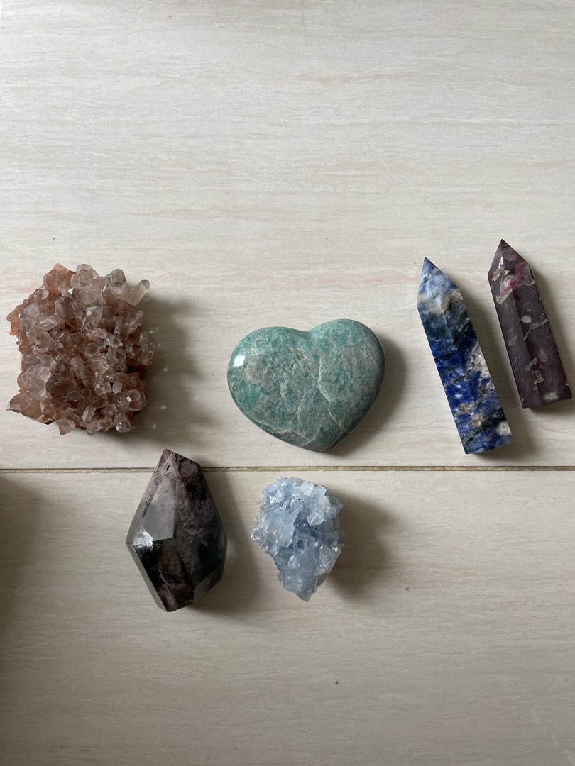 Crystal bundle, Women's Fashion, Jewelry & Organisers, Precious Stones ...