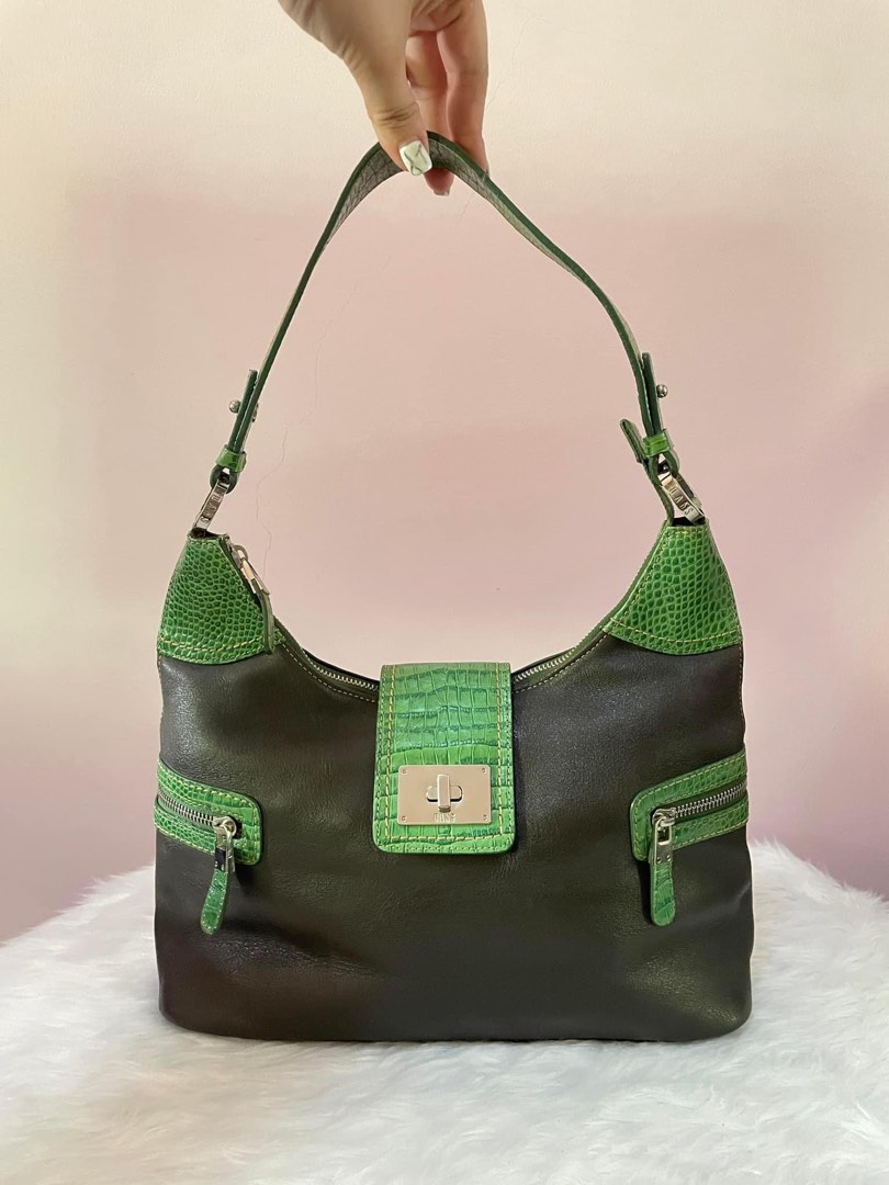 Daks Vintage Kilig Bag, Luxury, Bags & Wallets on Carousell