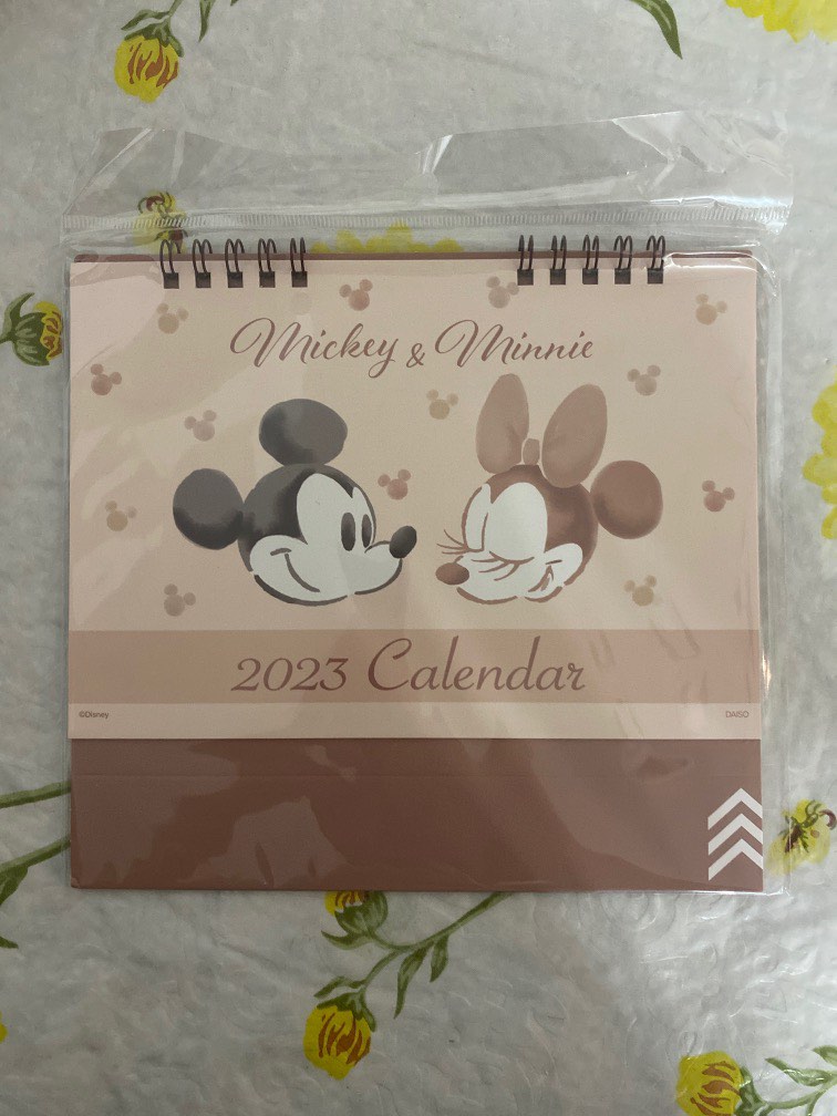 Disney 2023 Desk Calendar - Mickey & Minnie, Hobbies & Toys, Stationery ...