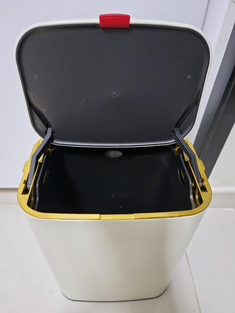 Dustbin with Lid Minimalist Muji Japan Style, Furniture & Home Living ...