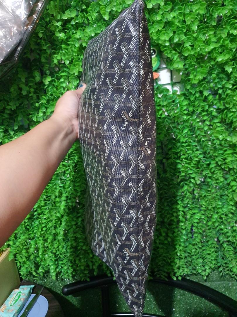 Goyard laptop docs bag pouches, Women's Fashion, Bags & Wallets, Purses & Pouches on Carousell