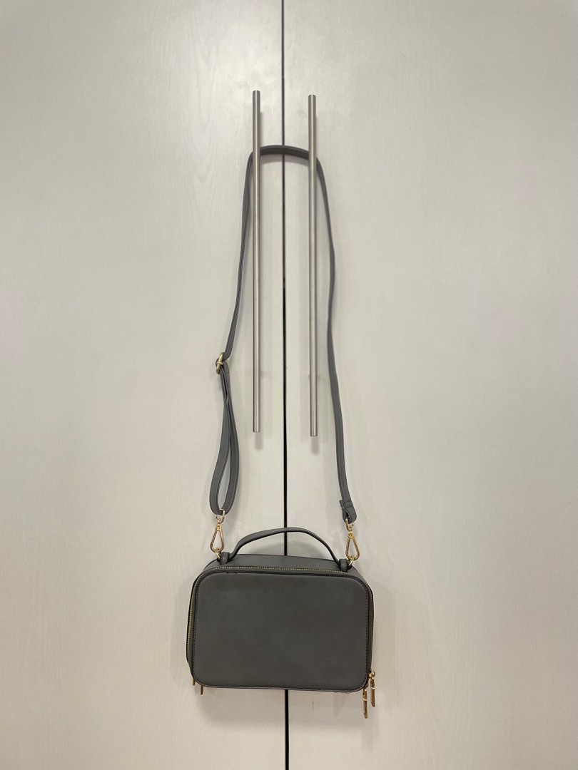 Grey Cross Body Bag, Women's Fashion, Bags & Wallets, Cross-body Bags ...