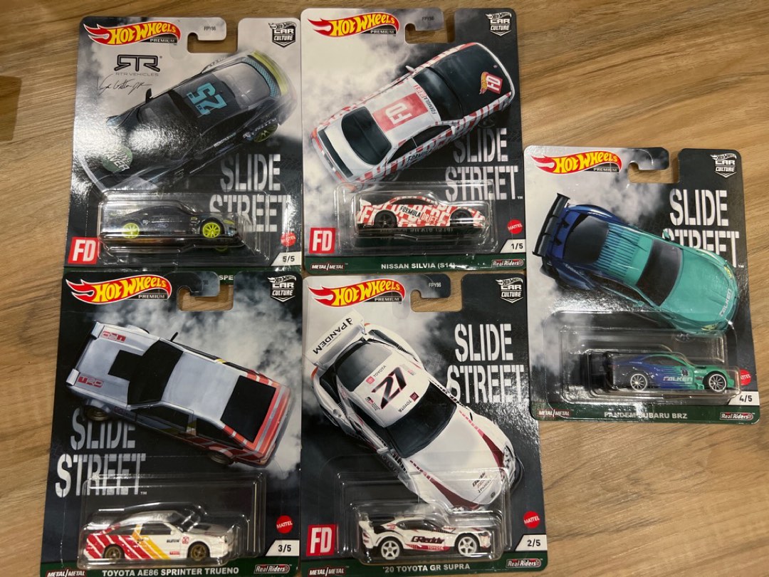 Hot Wheels Premium Slide Street Set & Car Culture Nissan Skyline bundle ...