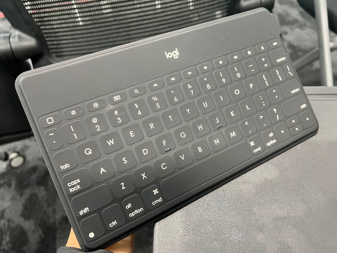 Logitech Slim Keys To Go, Computers & Tech, Parts & Accessories ...